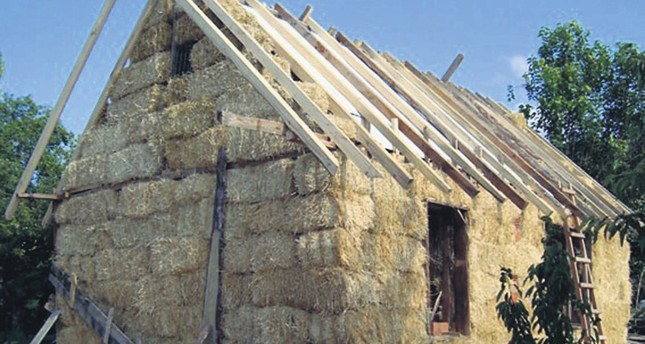 Turkish couple manages to save up with their hay house - Daily Sabah