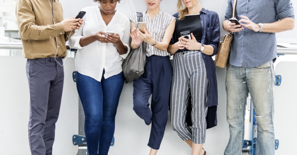 Expert: Internet at forefront of technology addiction | Daily Sabah