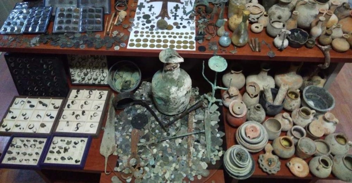 Thousands of historic artifacts seized in Turkey's Kütahya | Daily Sabah Thousands of historic artifacts seized in Turkey's Kütahya | Daily Sabah