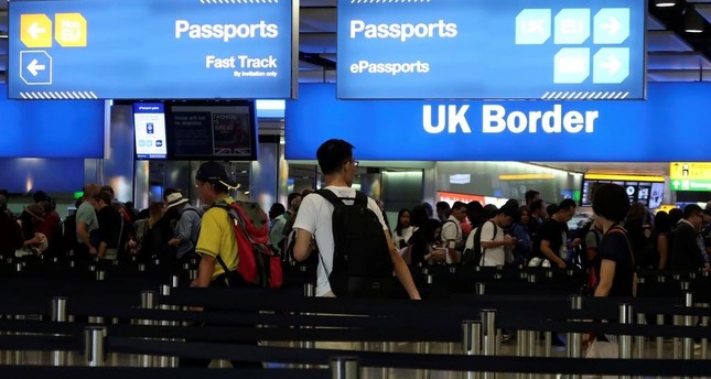 Waiting time at London's Heathrow Airport passport queue reaches 2.5 ...