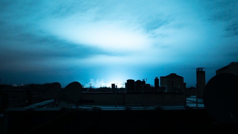 Transformer Explosion Turns New York Skyline Neon Blue Daily Sabah