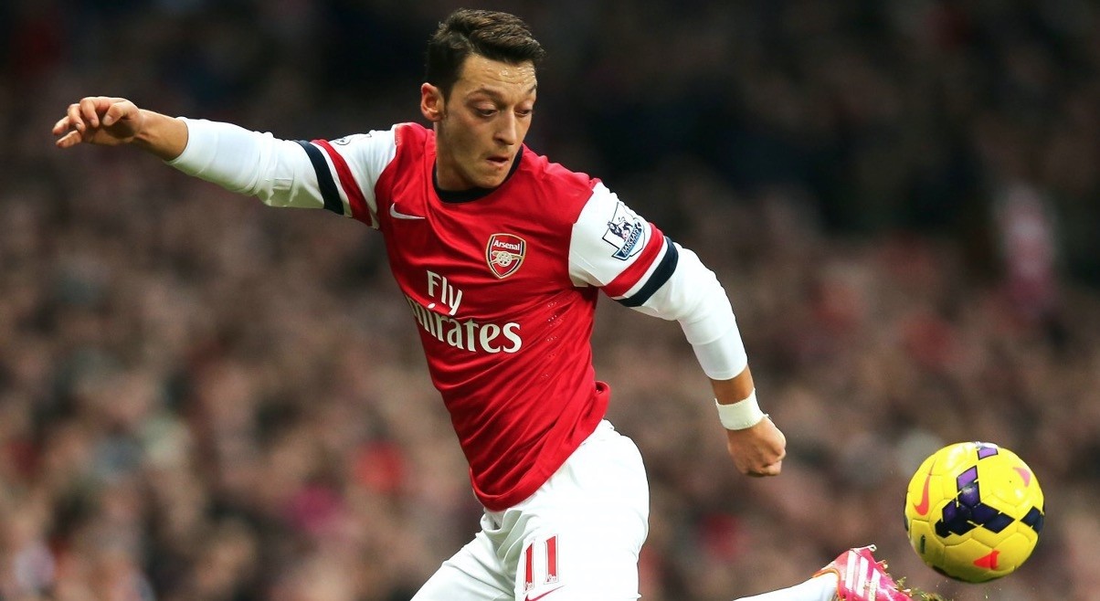 Özil to travel with Arsenal to Singapore | Daily Sabah