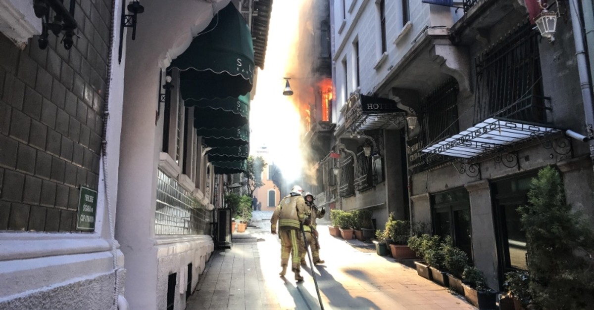 4 killed, 1 suspect arrested in Istanbul apartment fire | Daily Sabah