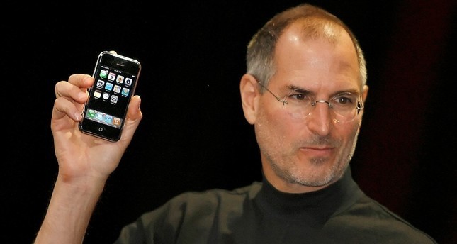 Apple's iPhone turns 10, bumpy start forgotten | Daily Sabah