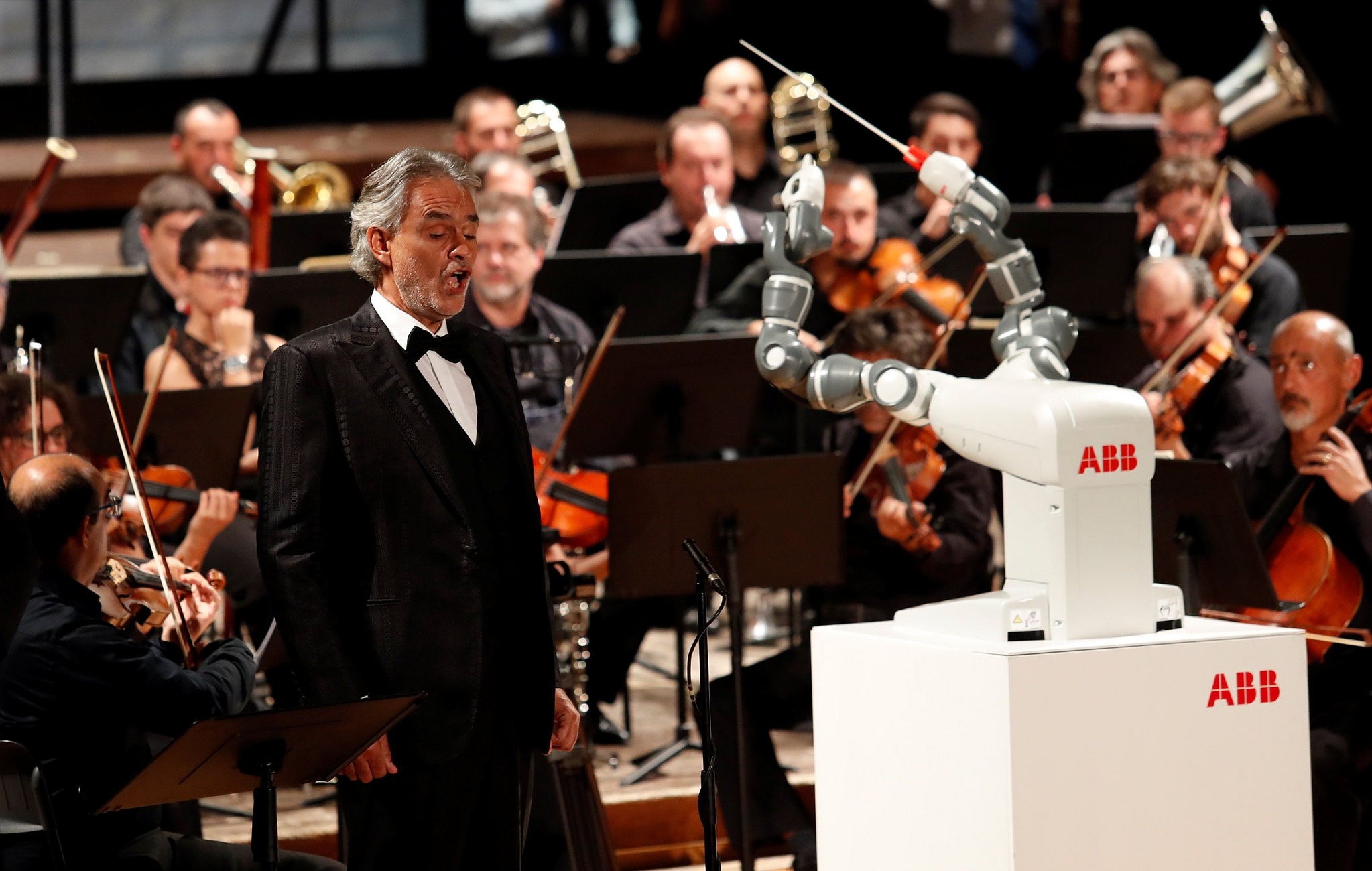 YuMi the robot 'conductor' leads Italian orchestra in Bocelli concert ...