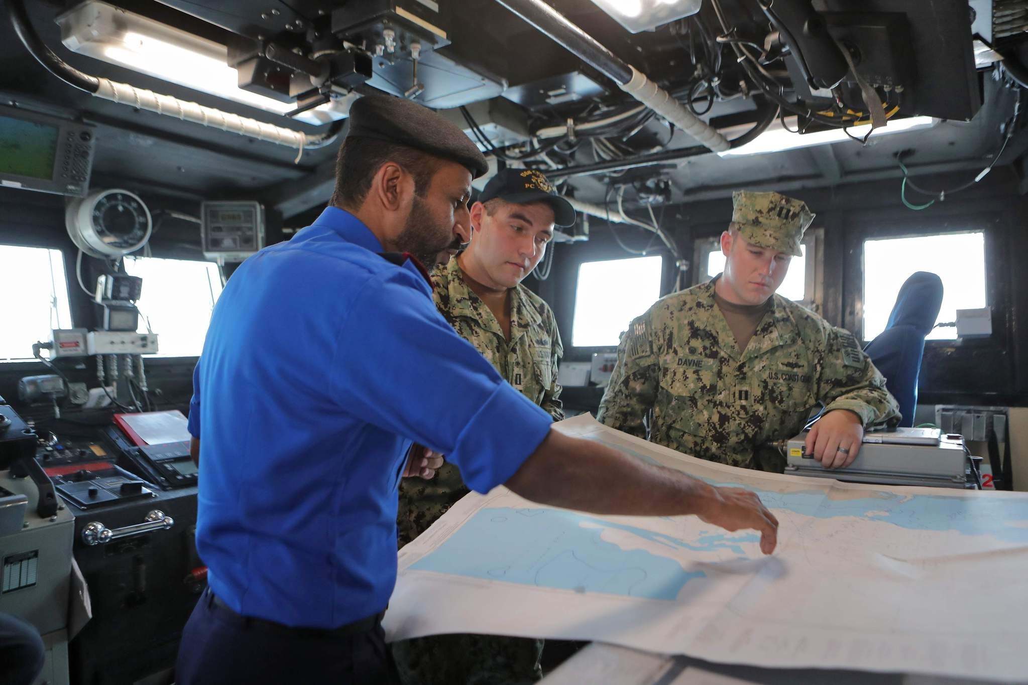 US, Qatari navies wrap up three-day joint exercise off Qatar's east ...