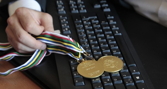 Record-breaking Turkish typist brings home two new world-class awards ...