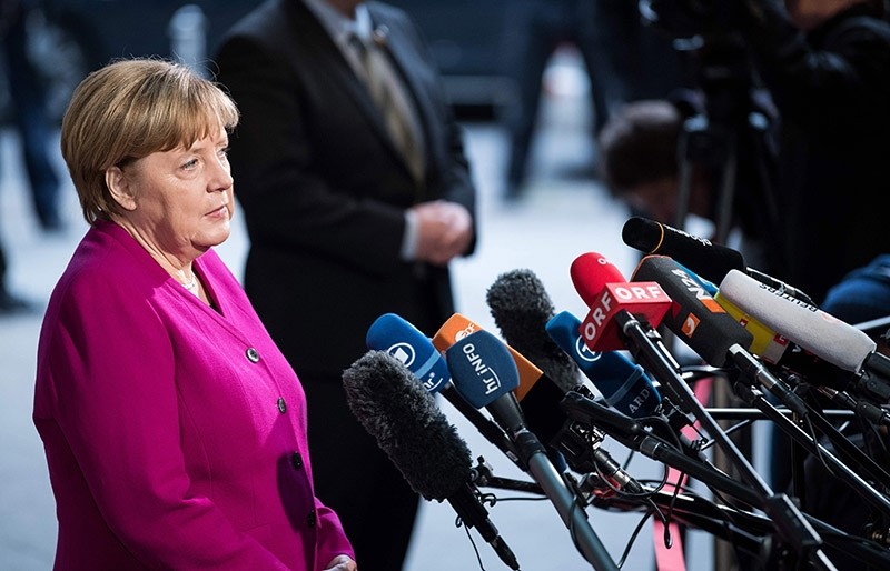 Merkel starts new talks to form government | Daily Sabah