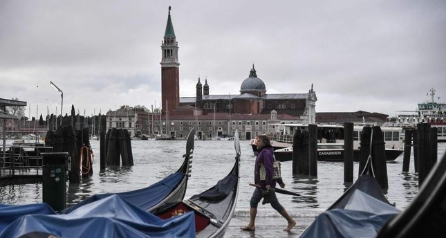 Venice underwater after highest tide in 50 years hits Italian city ...