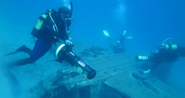 Submerged plane becomes diving attraction in Antalya - Daily Sabah