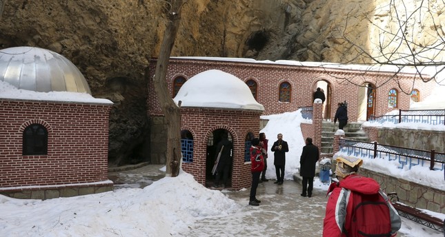 Seven Sleepers' Cave in Nakhchivan attracts pilgrims, tourists alike ...