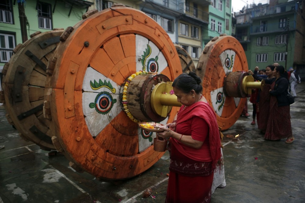 Praying for prosperity, Nepalis carry on ancient tradition | Daily Sabah