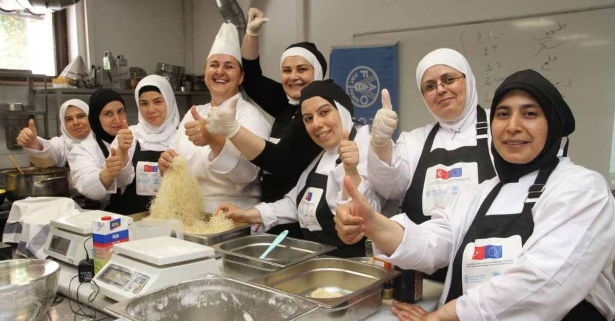 Syrian women learn Turkish cuisine to become future chefs | Daily Sabah