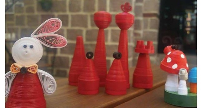 Chess museum holds quilling workshop for Dad's perfect gift - Daily Sabah
