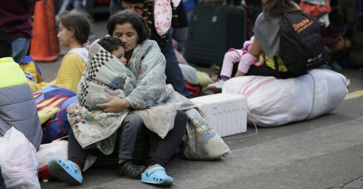 Venezuela refugee crisis grows amid tougher border policies | Daily Sabah