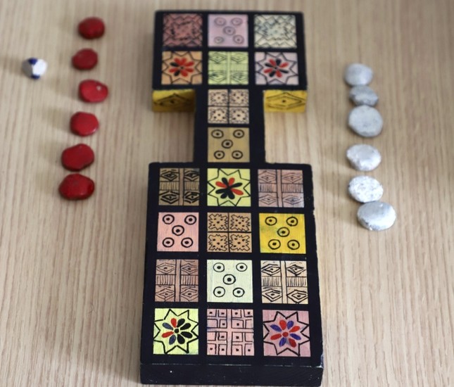 In Iraq, an ancient board game is making a comeback - Daily Sabah