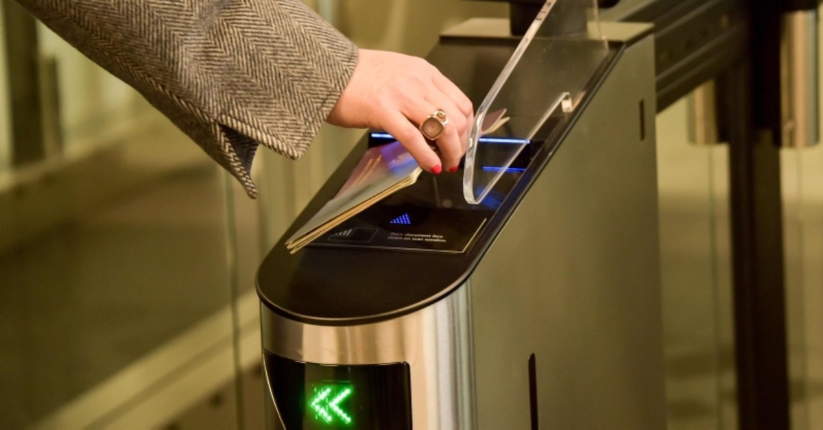 European Parliament approves visa-free travel for UK citizens | Daily Sabah